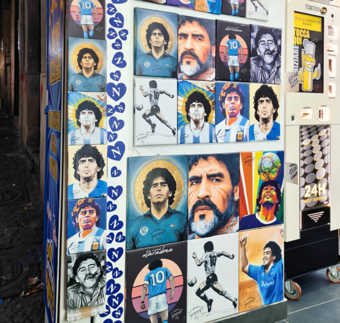 Naples and the street art dedicated to Maradona – Campania Secrets